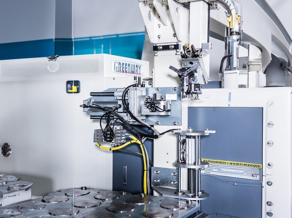 JYN-42 CNC Lathe with Gantry Loader | JARNG YEONG ENTERPRISE CO., LTD. JYN-42 CNC Lathe with Gantry Loader | JARNG YEONG ENTERPRISE CO., LTD.